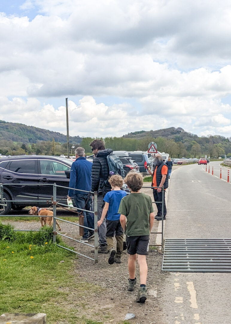 Bakewell to Haddon Hall walk (circular, 8.4km) | Peak District Kids
